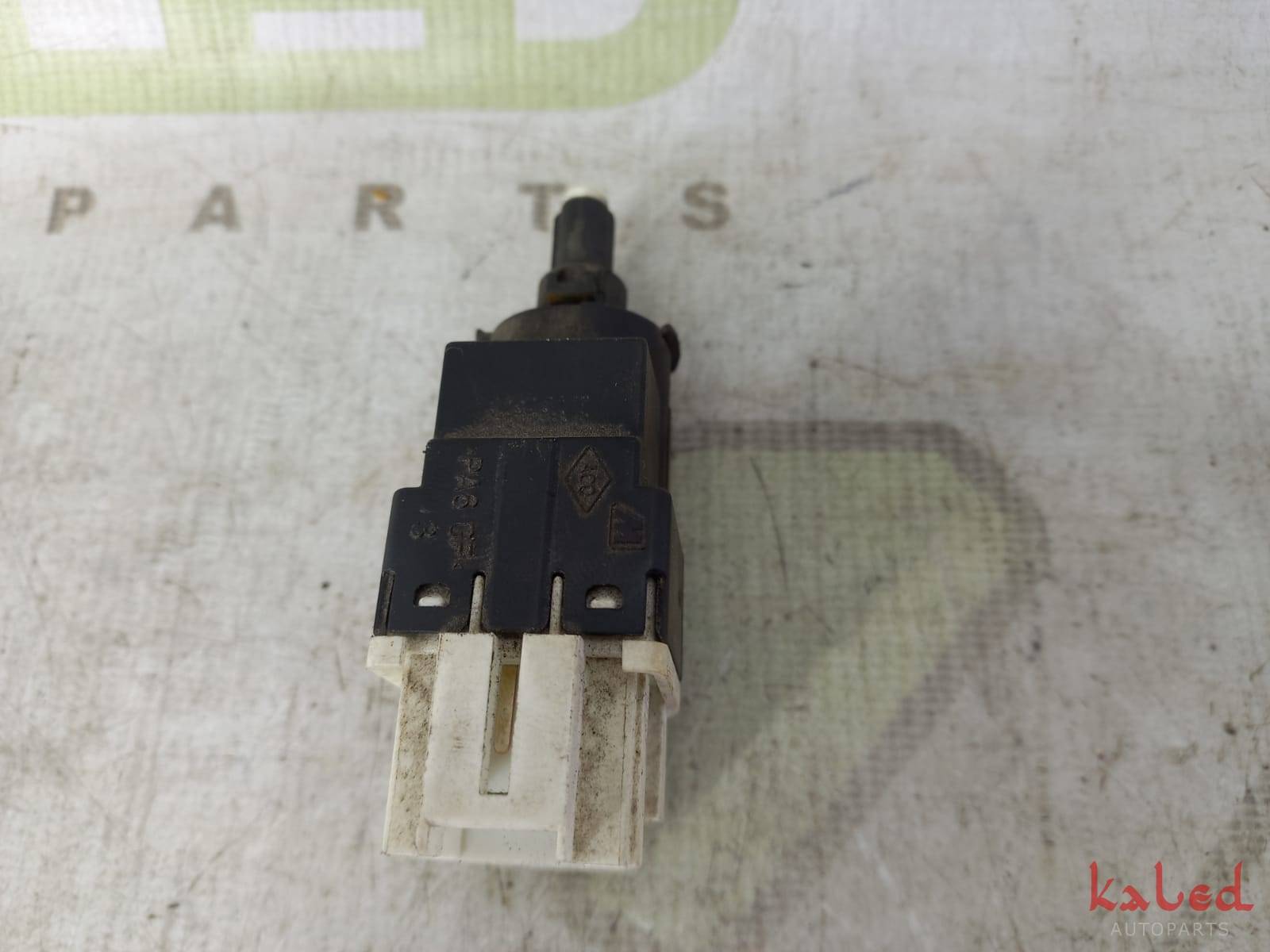 Interruptor Pedal Freio Renault Sandero Duster 2016/2020 253206170R ...