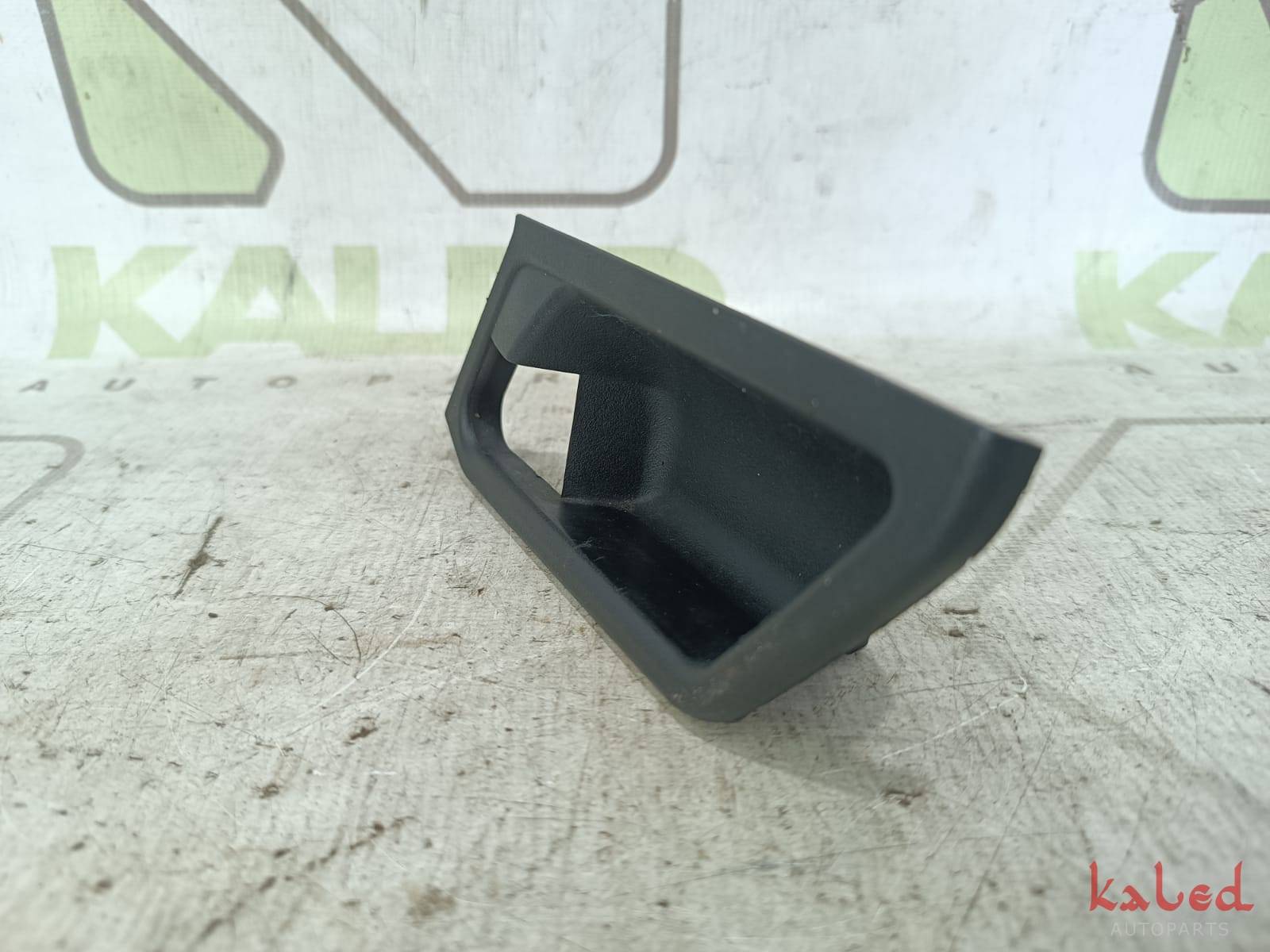 Moldura maçaneta interna lado esquerdo Mercedes C180 1995 - Kaled Auto ...