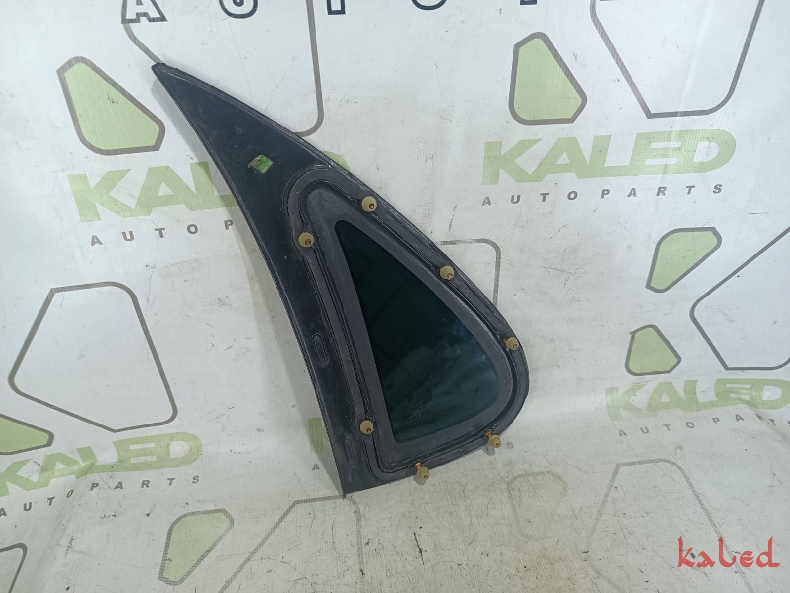 Vidro fixo traseiro direito GM Corsa Sedan 96-02 - Kaled Auto Parts