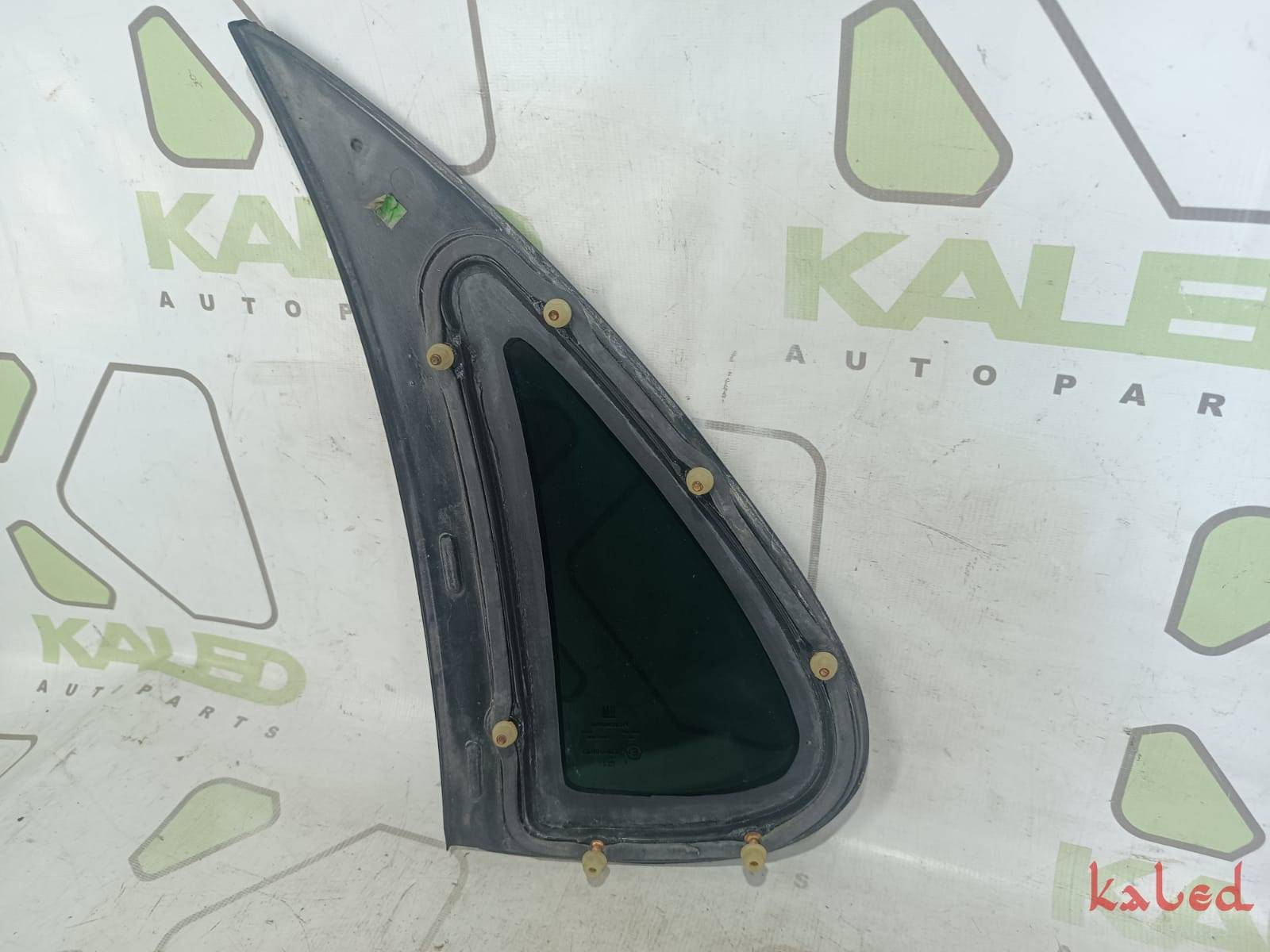 Vidro fixo traseiro direito GM Corsa Sedan 96-02 - Kaled Auto Parts