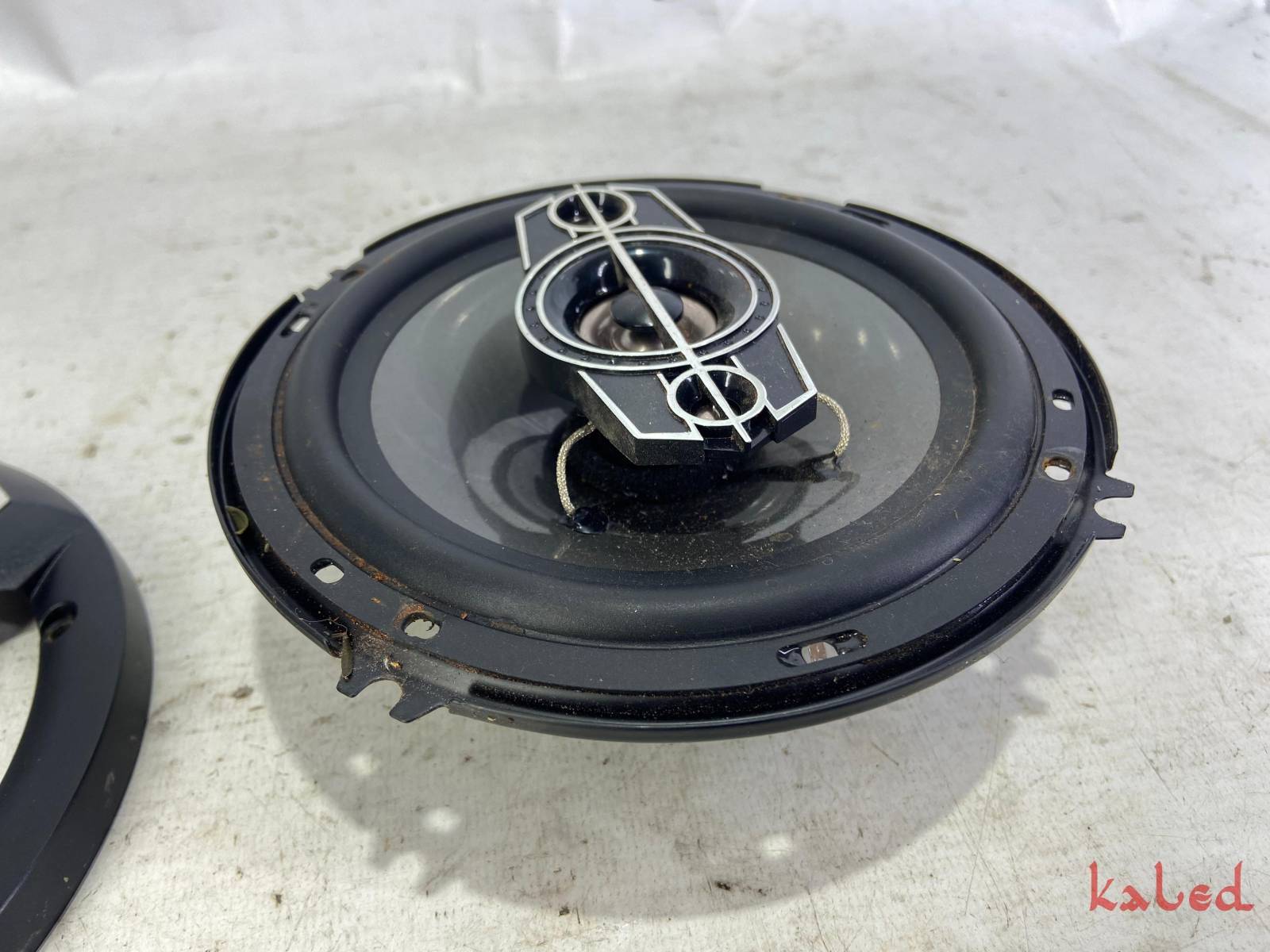 Alto falante de Porta Booster 1500W - Kaled Auto Parts